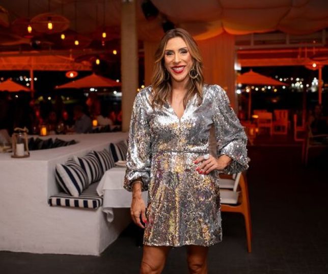 Notícias | Ana Luiza Favato reúne amigos em animada festa de ...